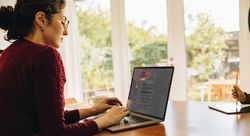 Laptop Activity Photos - Download 6348 Free Images - Noun Project